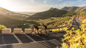 ONE-K | Ultra-lightweight carbon wheels for road bikes and gravel bikes.